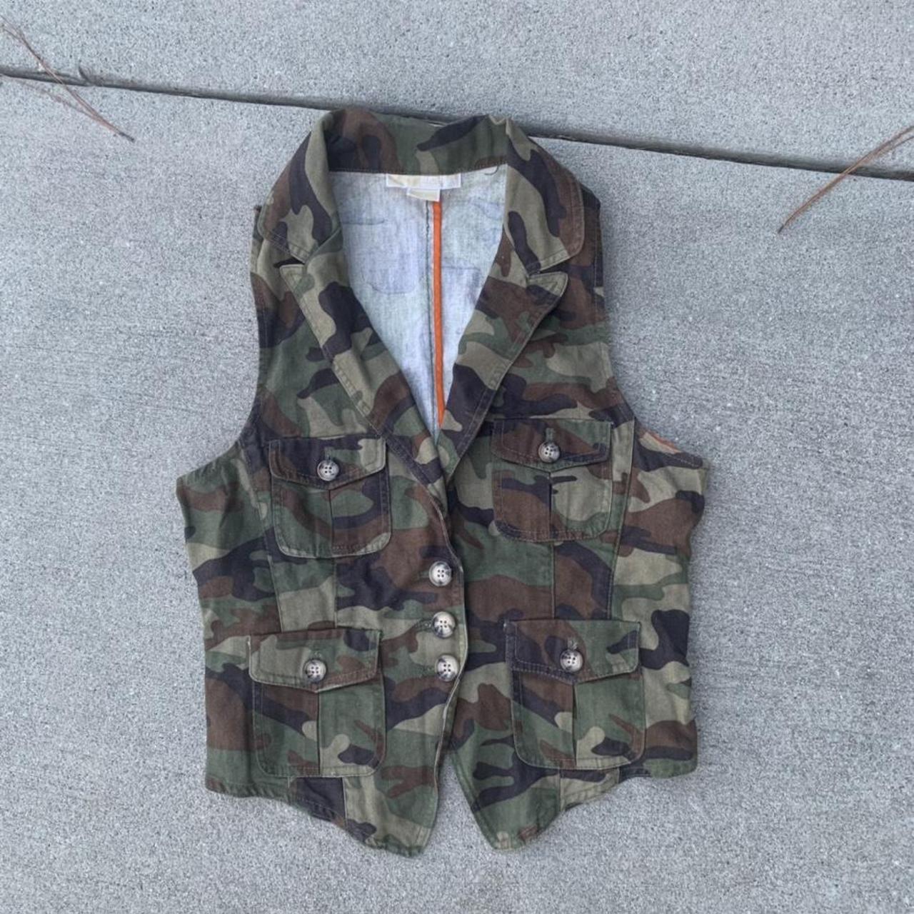 Camo Vest By Michael Kors 🖤 Size Medium And Would Depop