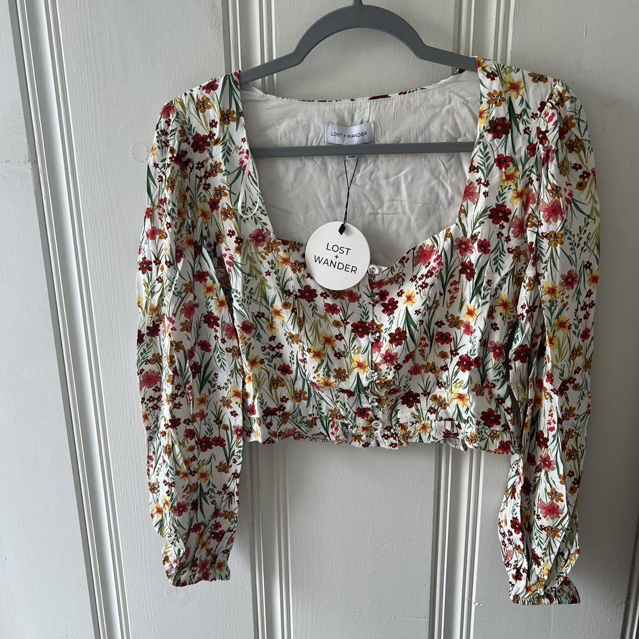 Lost + Wander Women's Cream and Red Crop-top | Depop