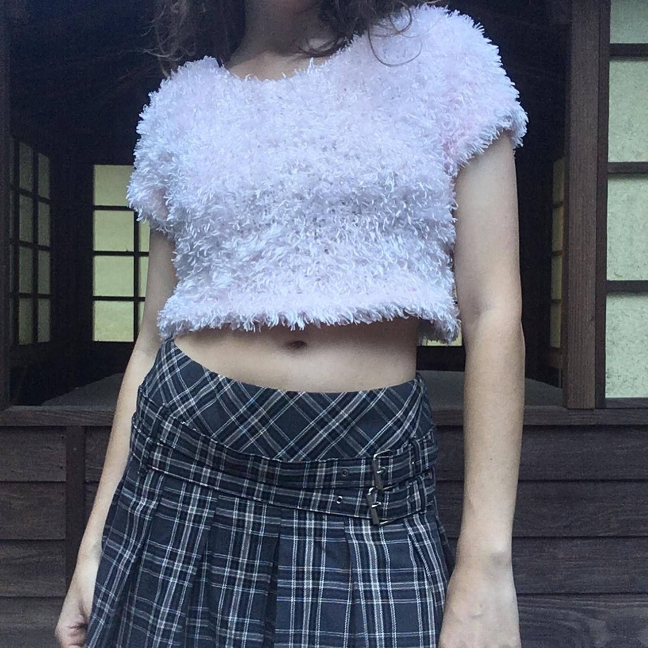 Ellemenno Stylez pink fuzzy top this top is full of... - Depop