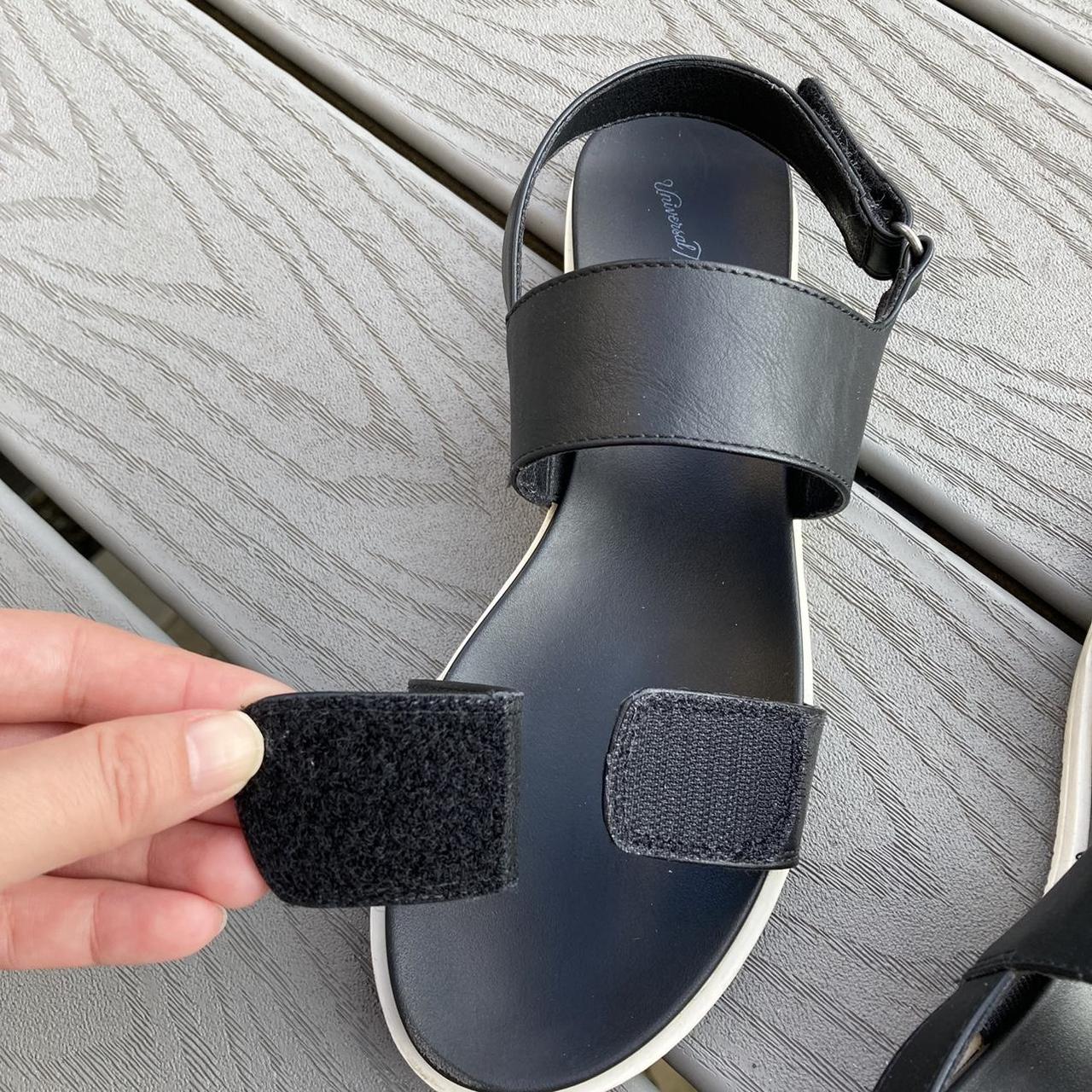 Universal Thread Women's Black Sandals | Depop