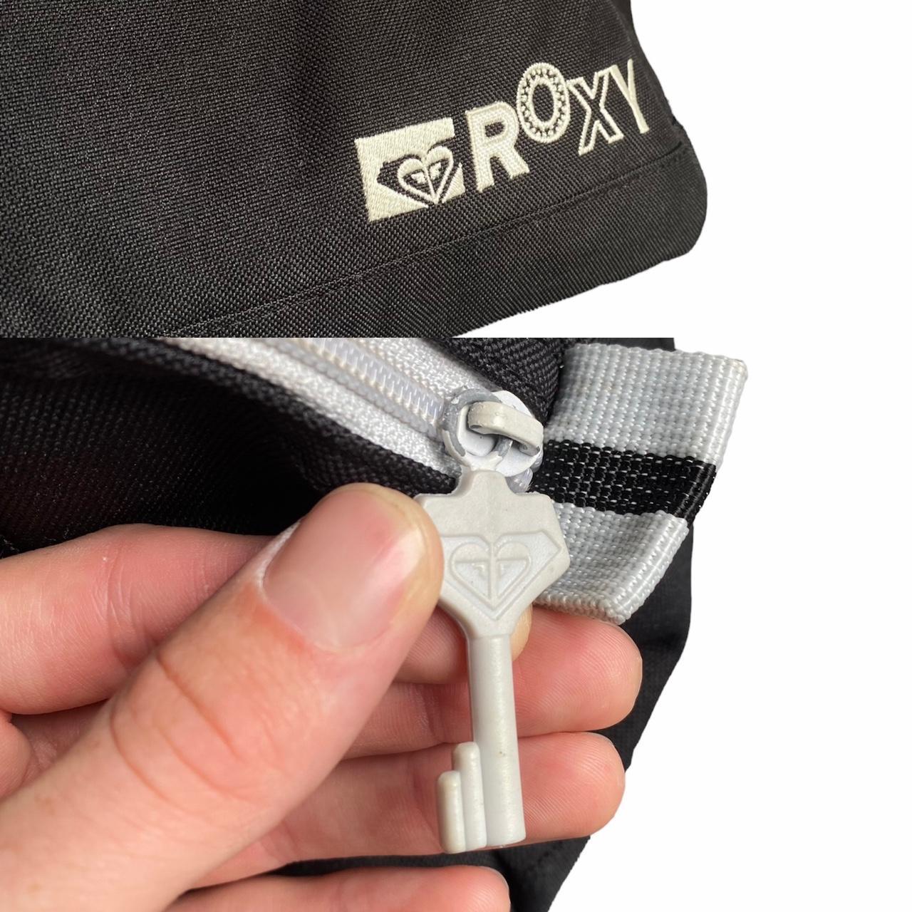 Roxy Women's White and Black Bag | Depop