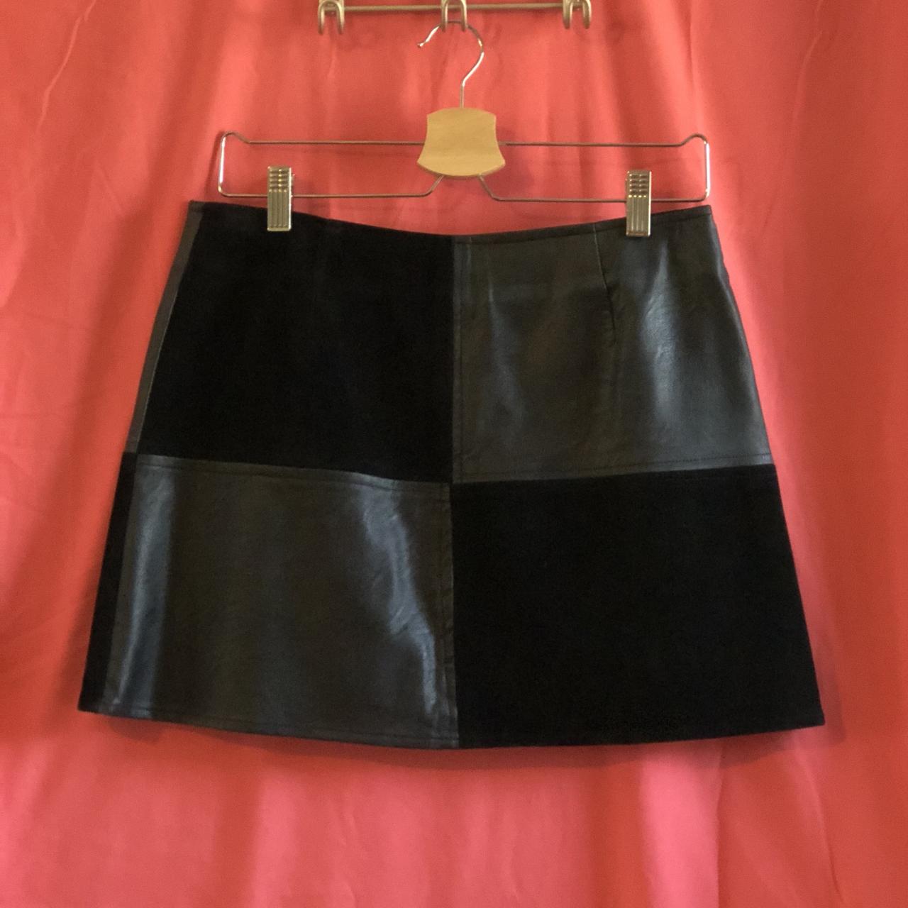Vintage inspired mod mini skirt Vegan leather Size M - Depop
