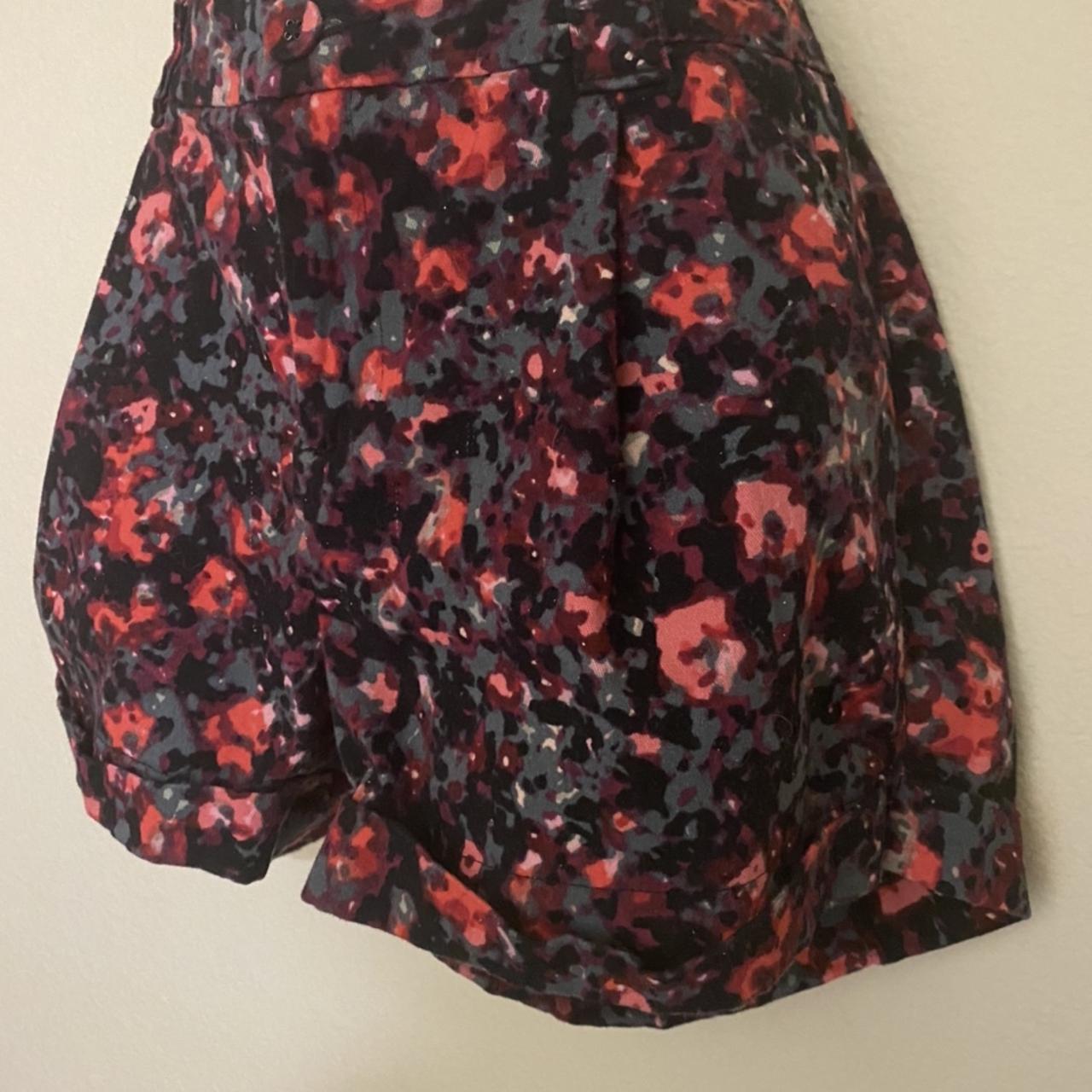 Floral multi colored shorts Size 8 p Pleated... - Depop