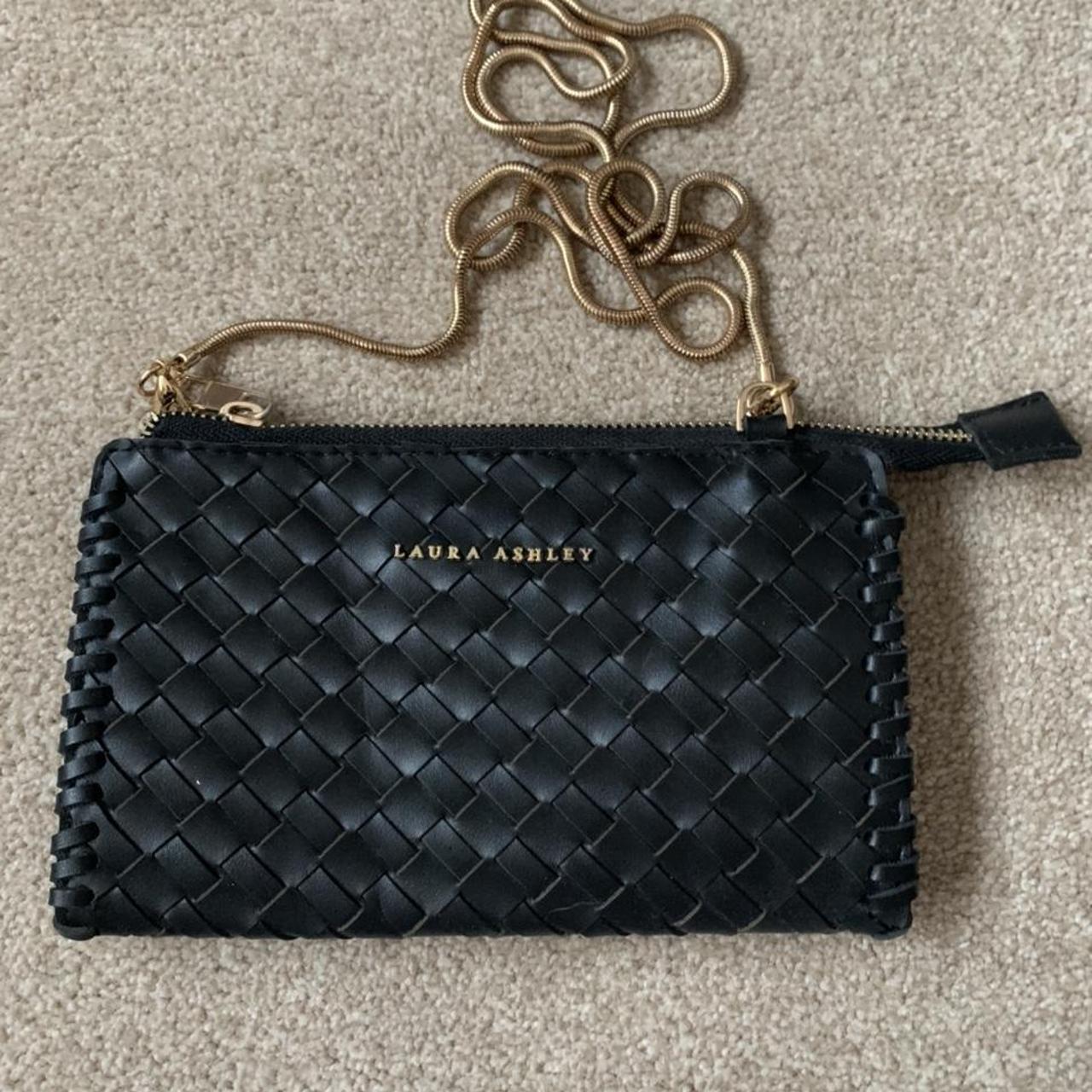 Laura Ashley shoulder bag in black with gold chain - Depop