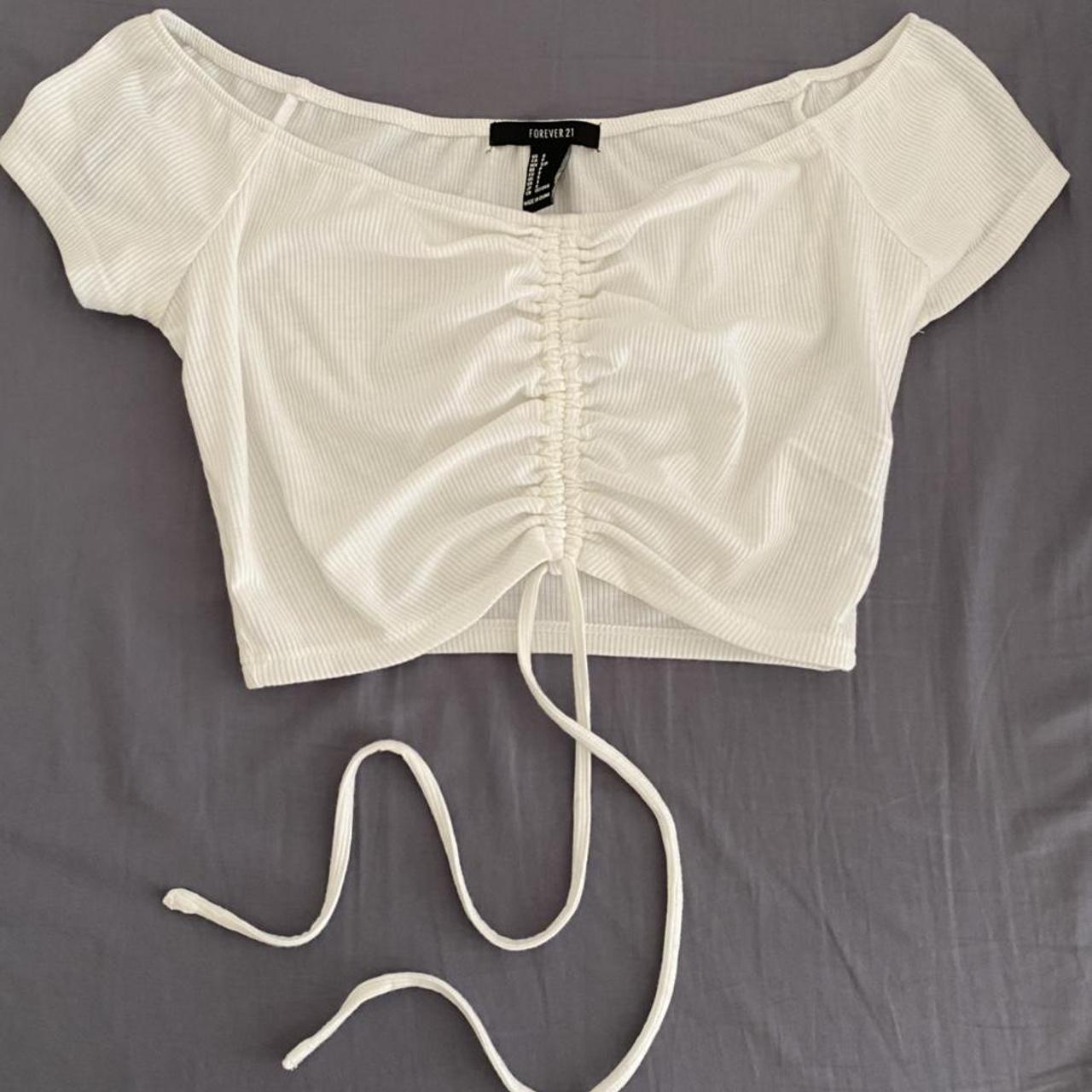 Forever 21 White Crop Top - scrunched middle with... - Depop