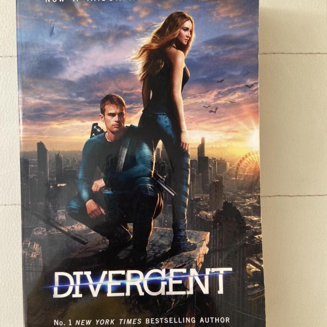 Divergent Book • In excellent condition... - Depop