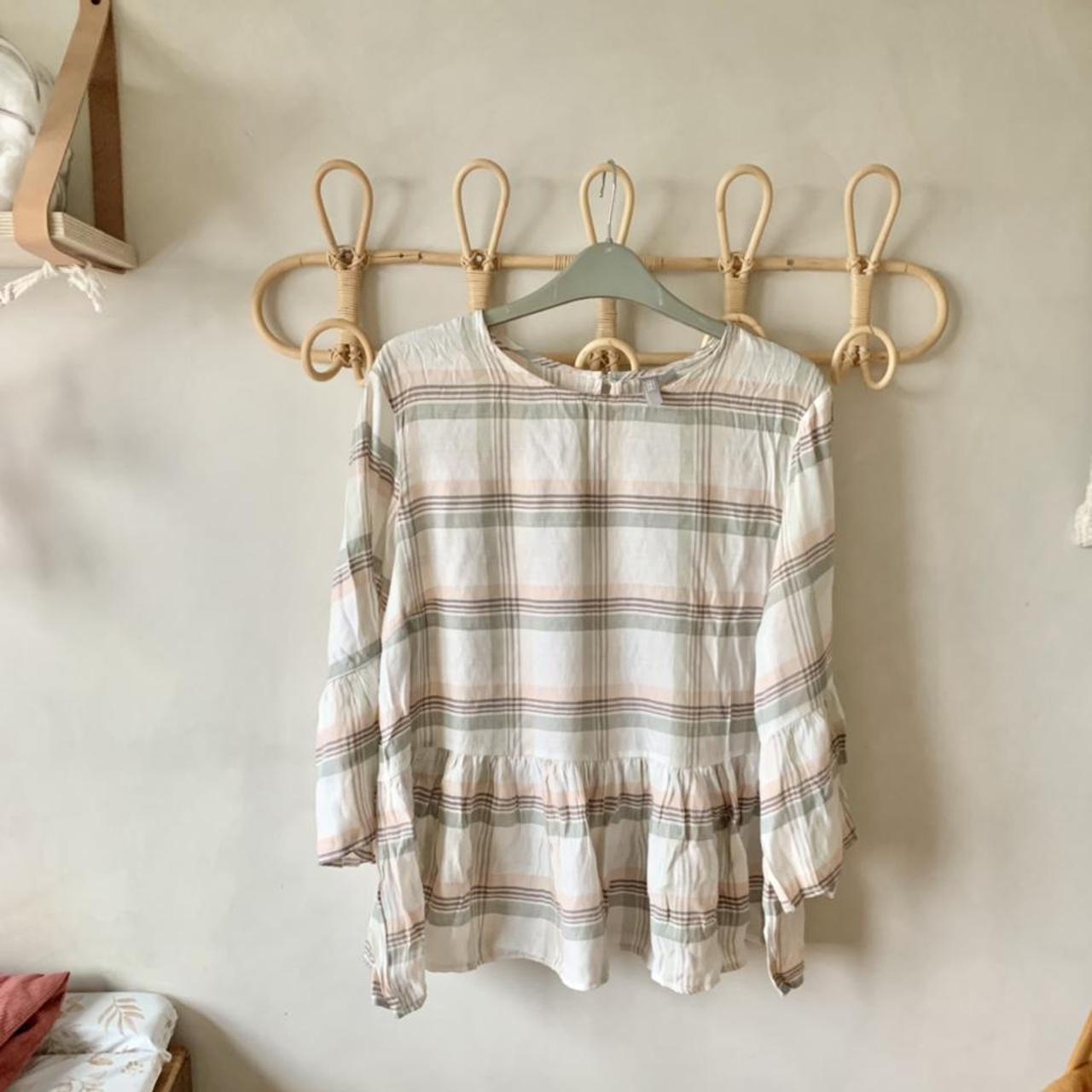 Cute checked smock blouse with flared sleeves from... - Depop