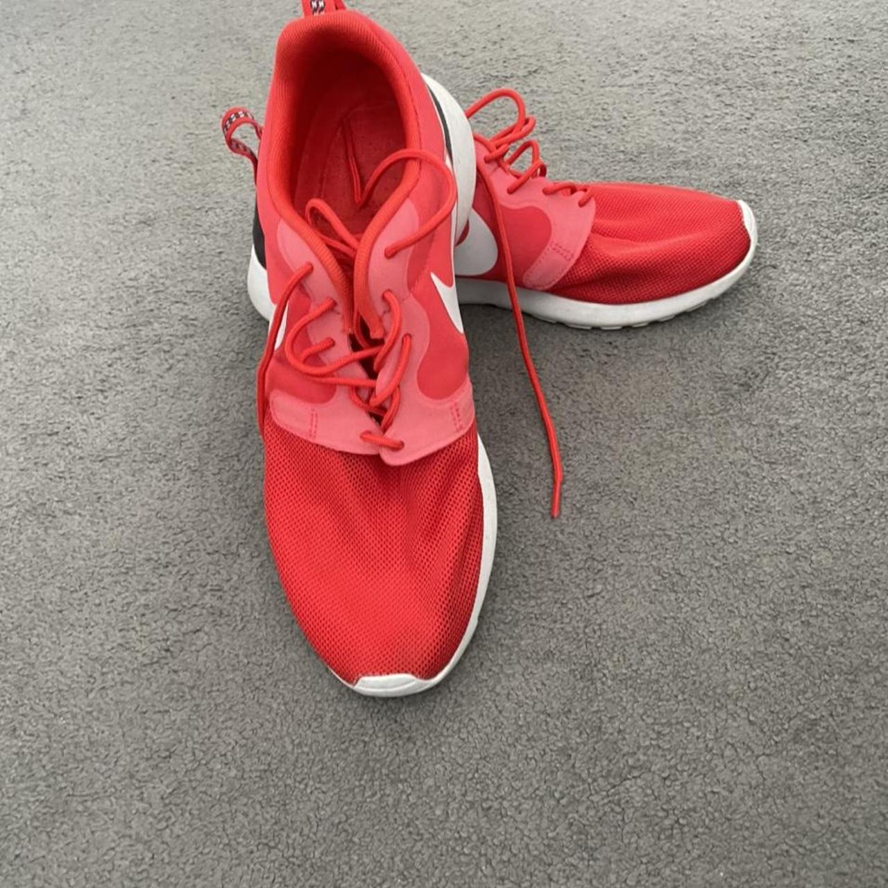 Nike Roche Run Red/ black/ white Hardly worn Plenty... - Depop