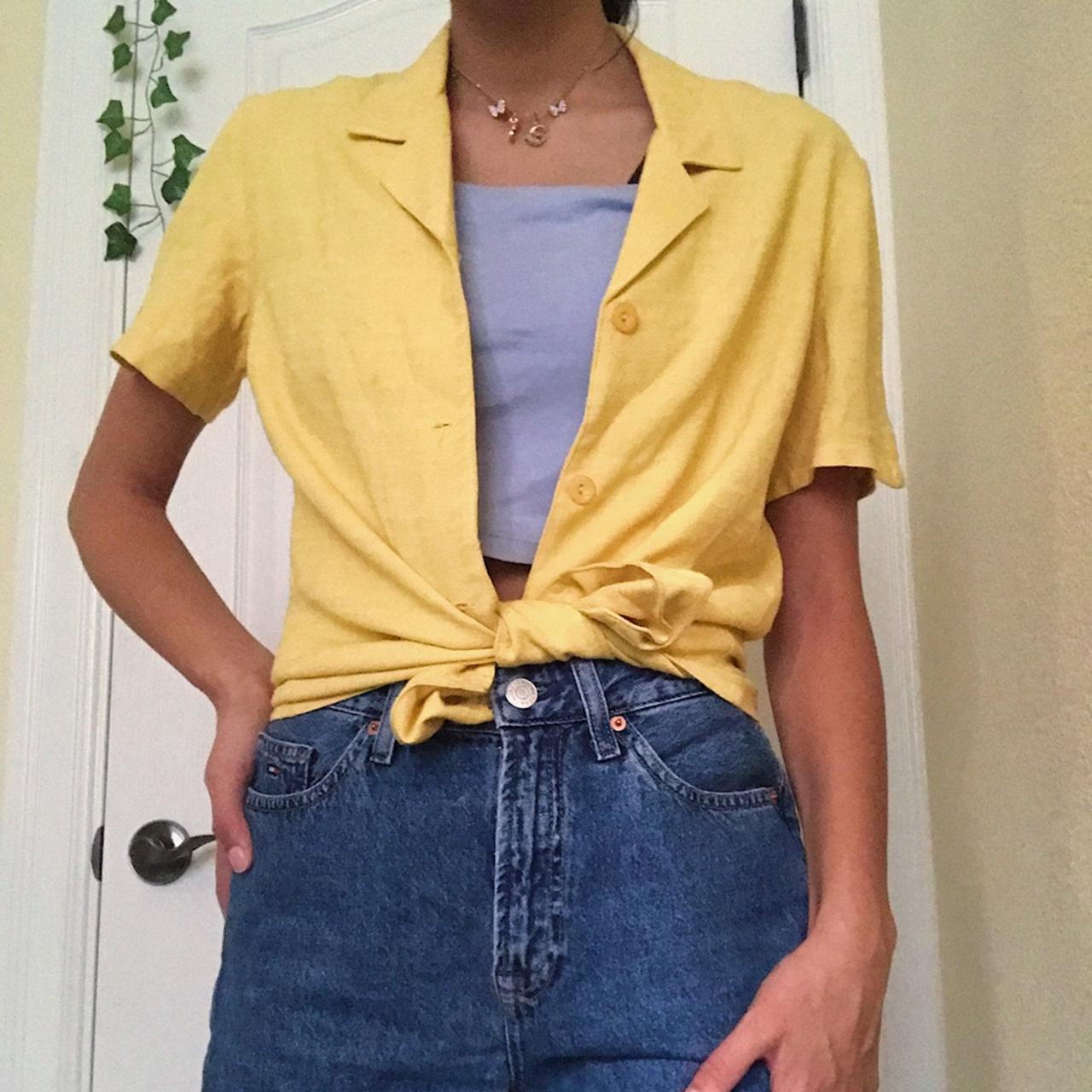 CUTE VINTAGE YELLOW BUTTON UP! I love yellow and... - Depop