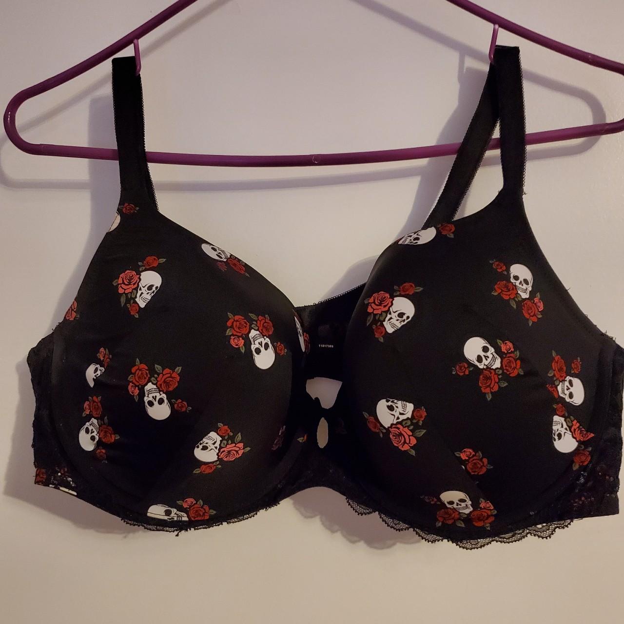 #goth #emo #plussize #torrid skull and rose bra.... - Depop