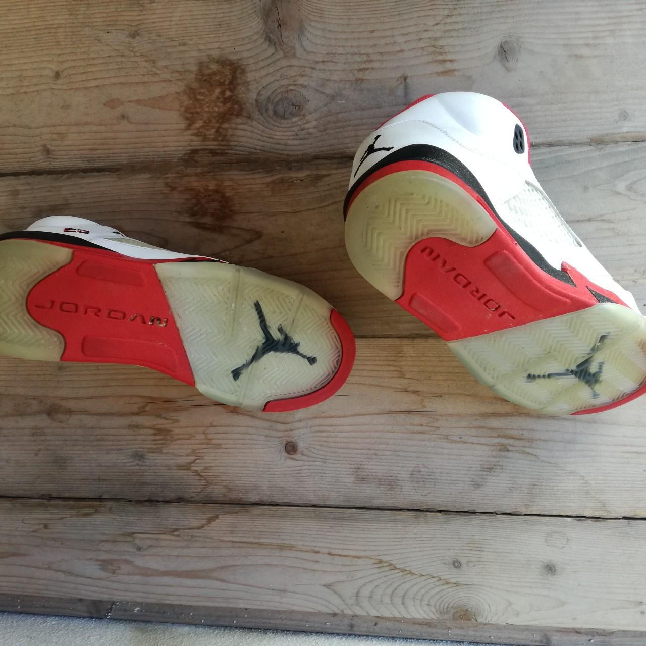 Jordan 5 fire red only defect shown in second... - Depop