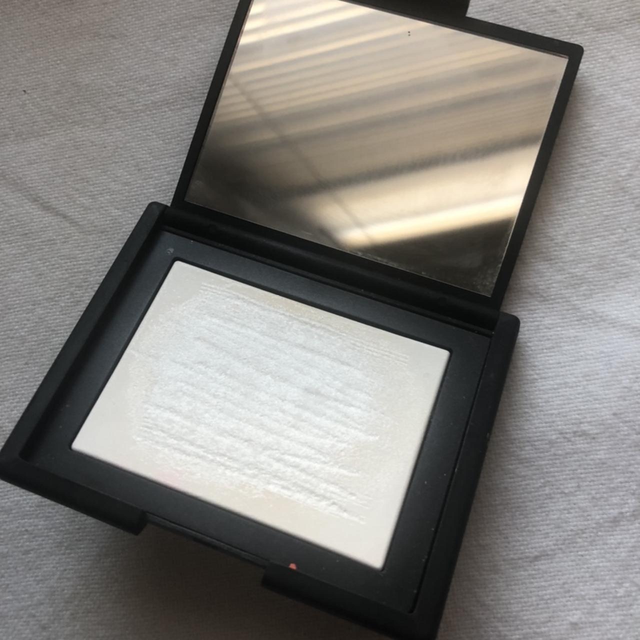 NARS Light Reflecting Setting Powder -... - Depop