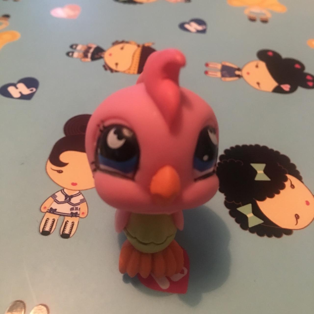 LPS littlest pet shop cockatoo 854 Used some scrapes... - Depop