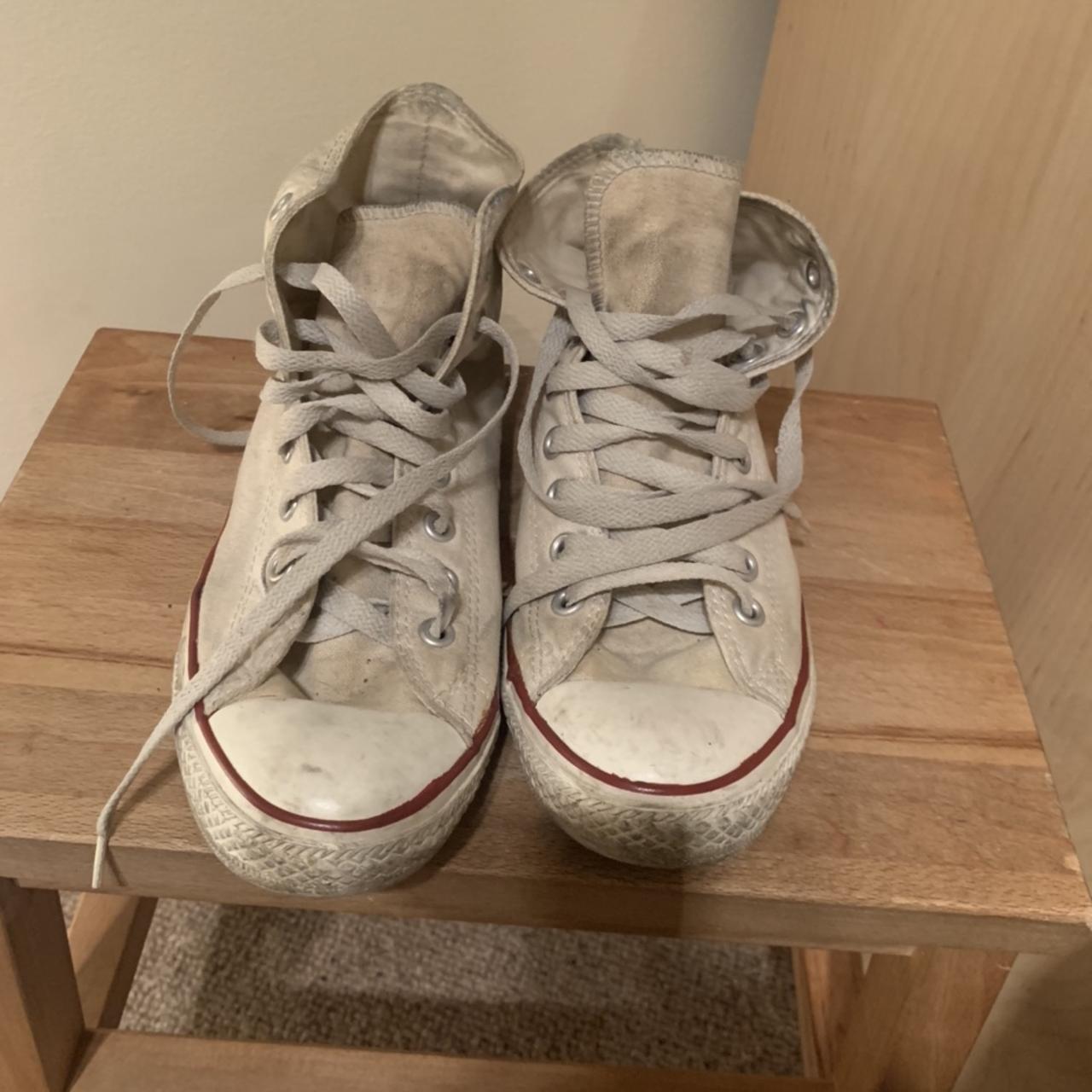 Used classic white-ish converse - Depop