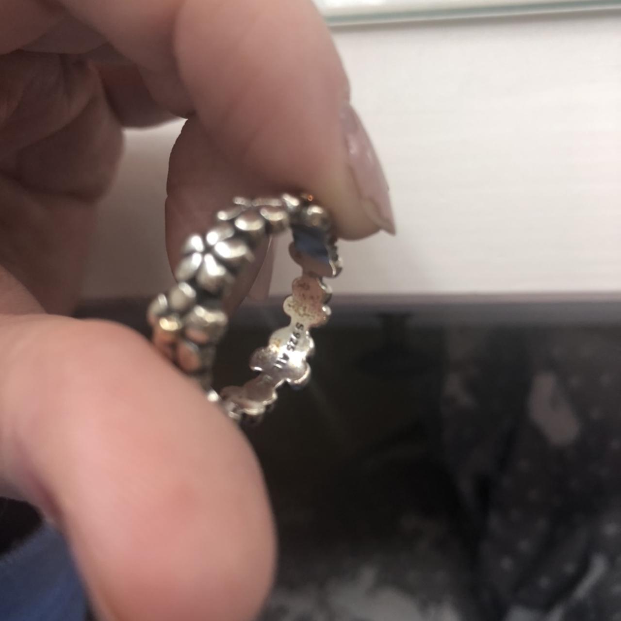 Pandora silver and gold OG discontinued daisy ring... - Depop