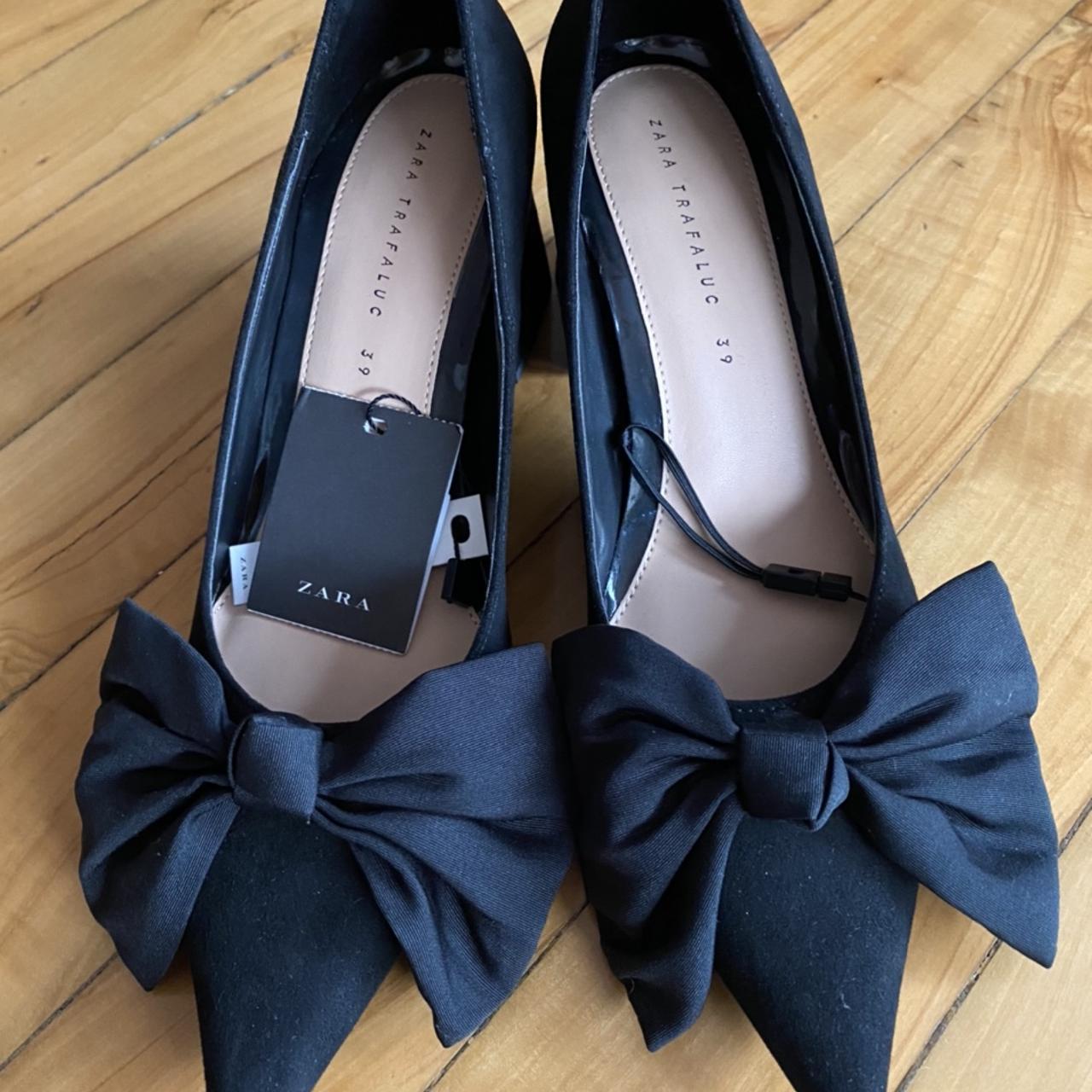 Decoltè nero Zara, con fiocco in raso, tacco largo... - Depop