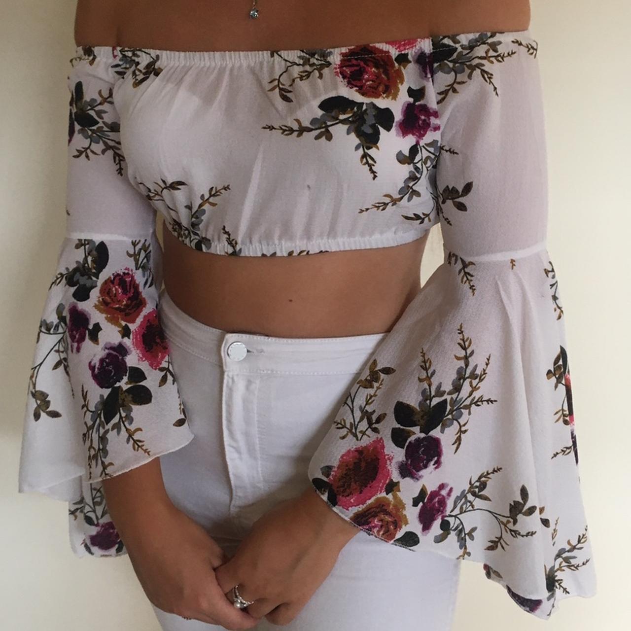 White floral cropped top Small - flared arms - such... - Depop