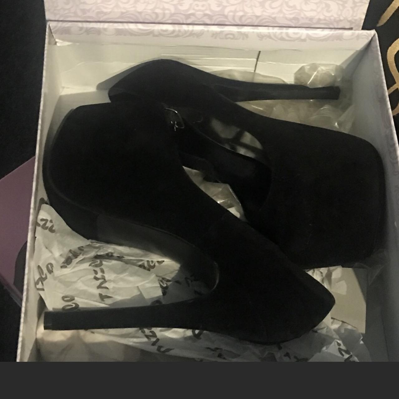 Babydoll platform heels only tried on never worn out - Depop