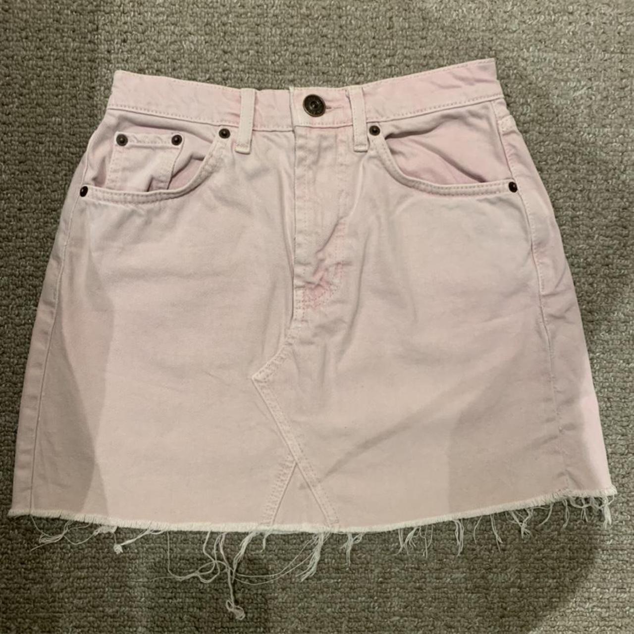 Light pink denim mini skirt 🐖 #urbanoutfitters #uo... - Depop