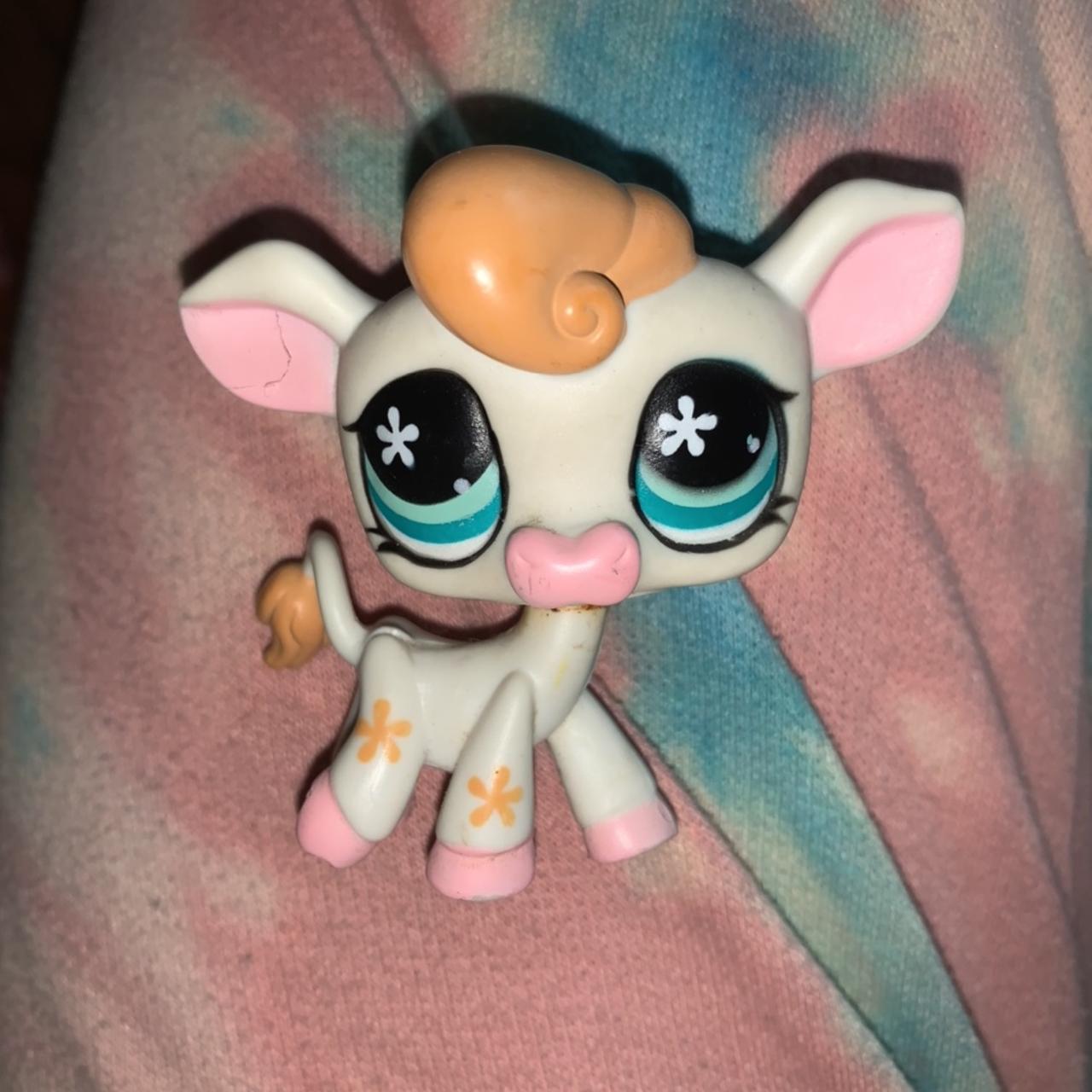 RARE COW LPS TOY Will be cleaned before shipping. A... - Depop