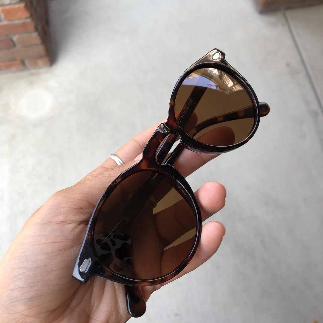 Brown tortoiseshell sun glasses In excellent... - Depop