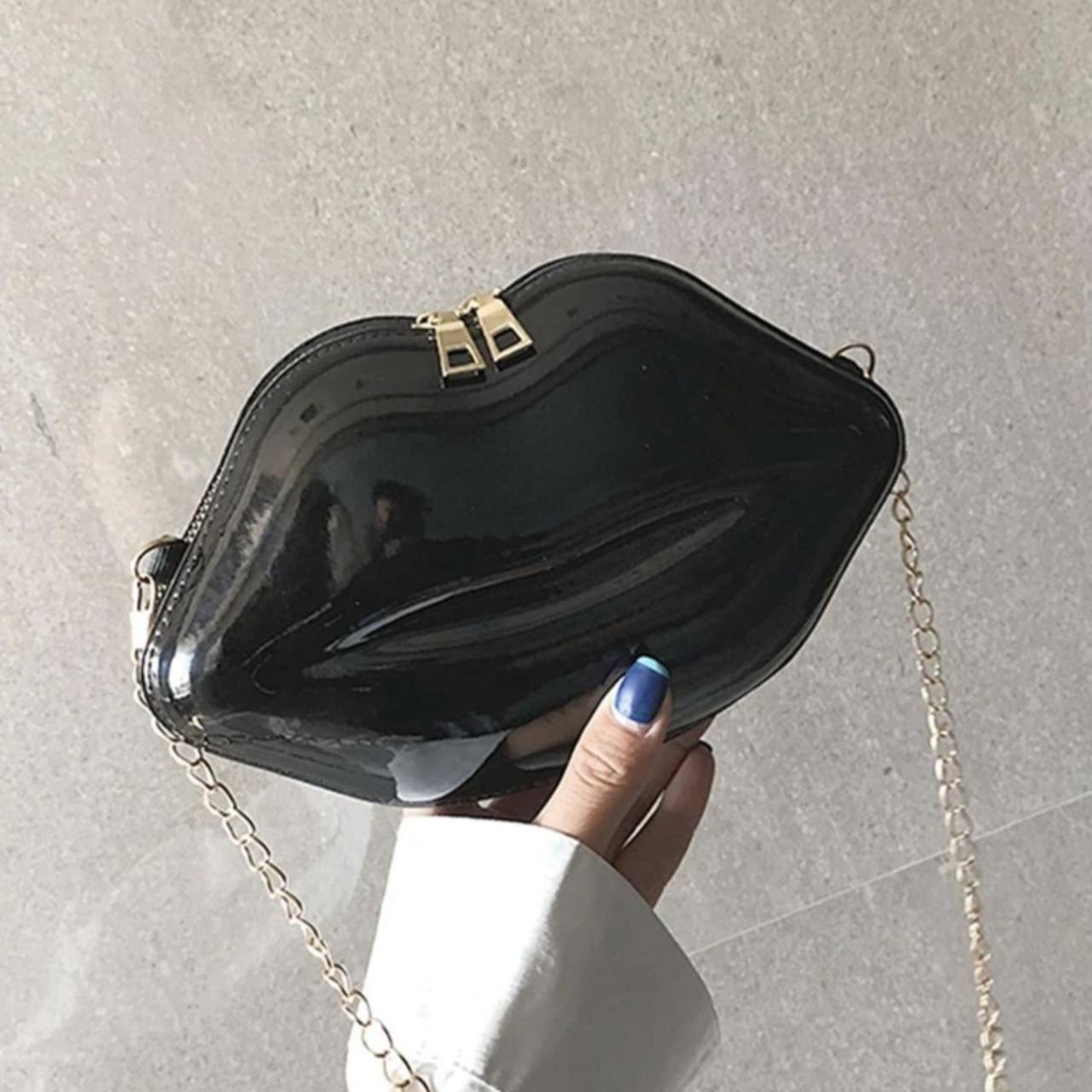 Lip chain purse Plastic Super freaking cute - Depop