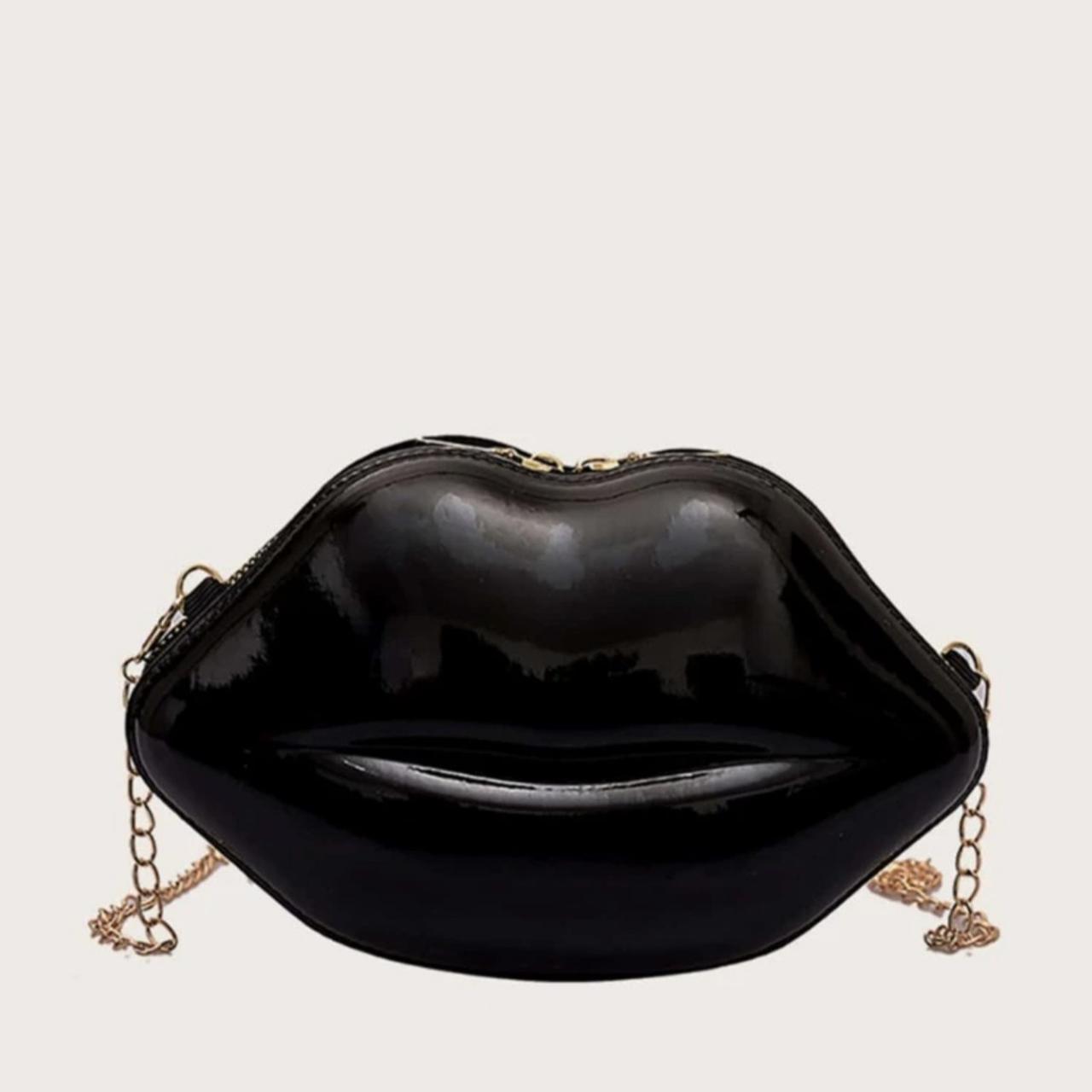 Lip chain purse Plastic Super freaking cute - Depop