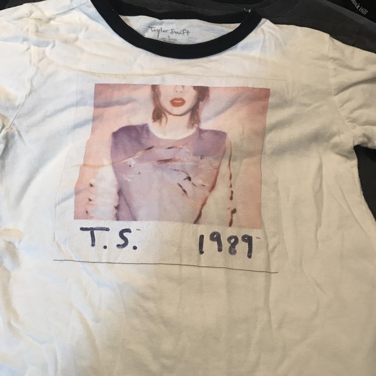 Size small Taylor swift 1989 shirt - Depop