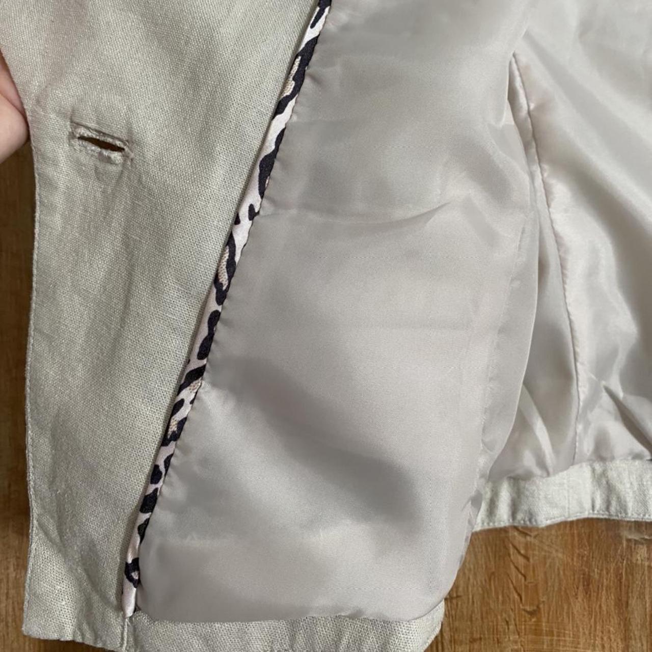 Gorgeous cropped linen jacket in a creamy/oat colour... - Depop