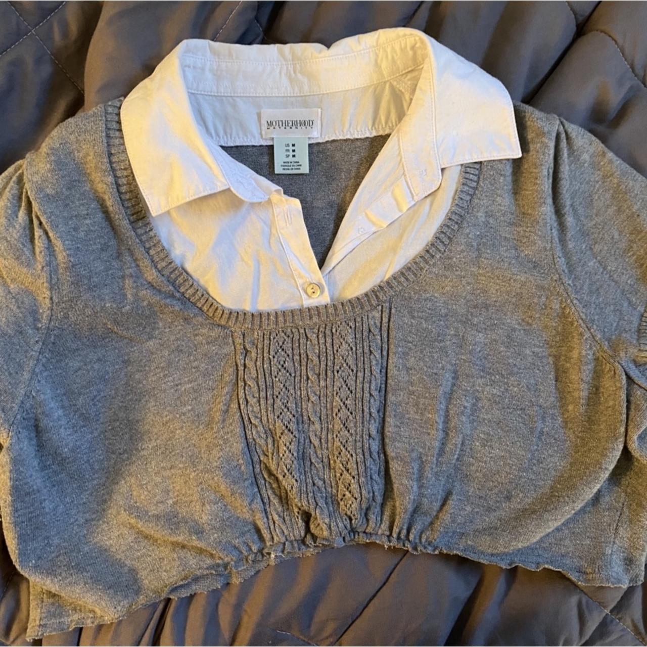 Grey preppy crop top! The collar is built in & the... | Depop