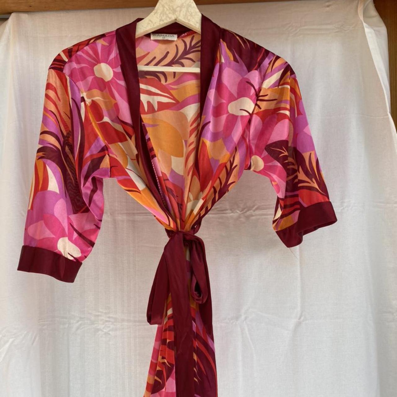 Vintage summer wrap top colours are so beautiful - Depop