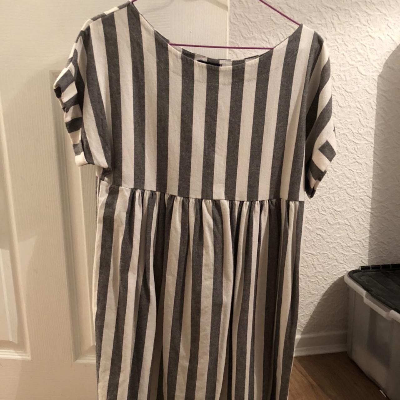 Boohoo Women's Dress | Depop