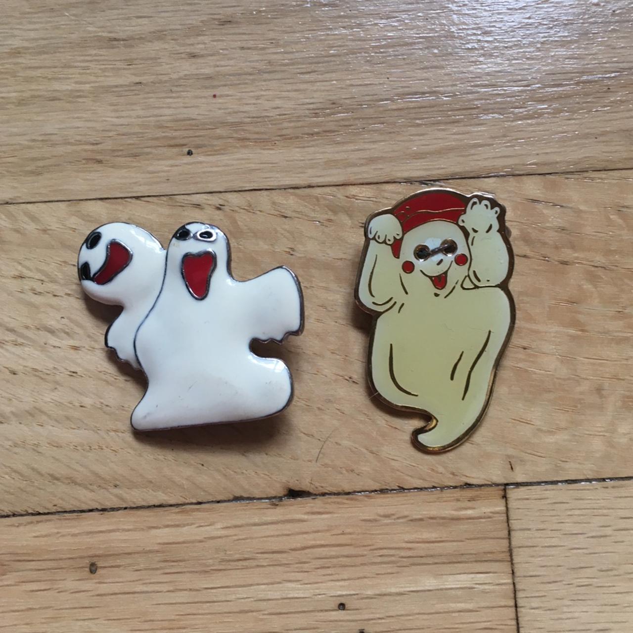 DETAILS: Vintage Halloween spooky ghost pins SIZE... - Depop