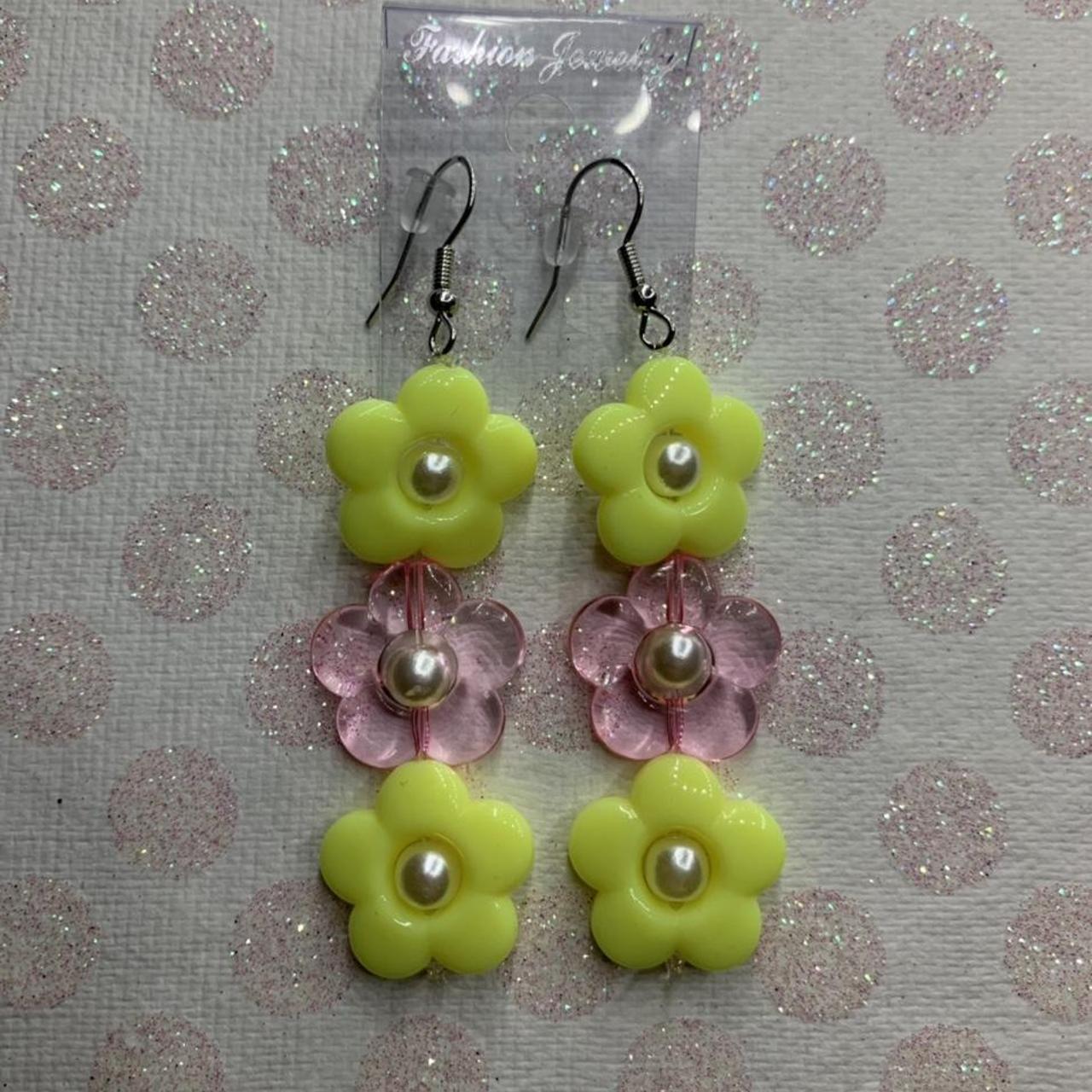 Pretty Poppy Pretty Poppy come in many pops of... - Depop