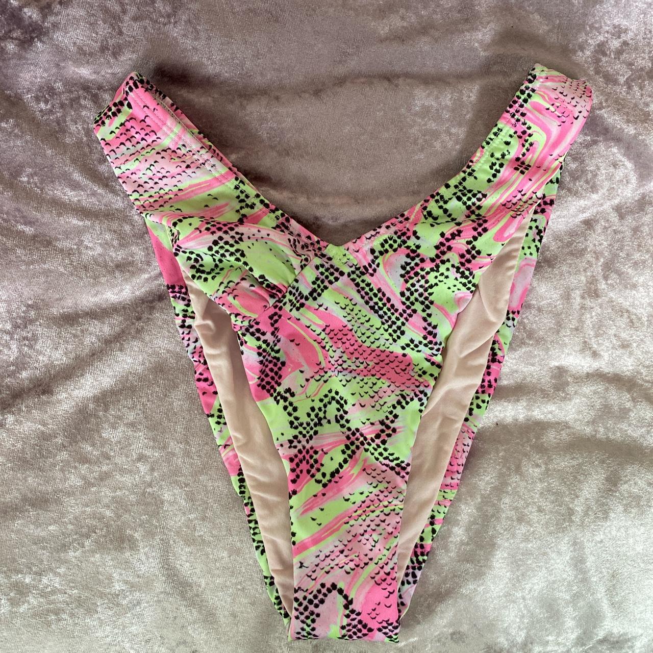 ASOS triangle bikini Top size 6, bottoms size... - Depop