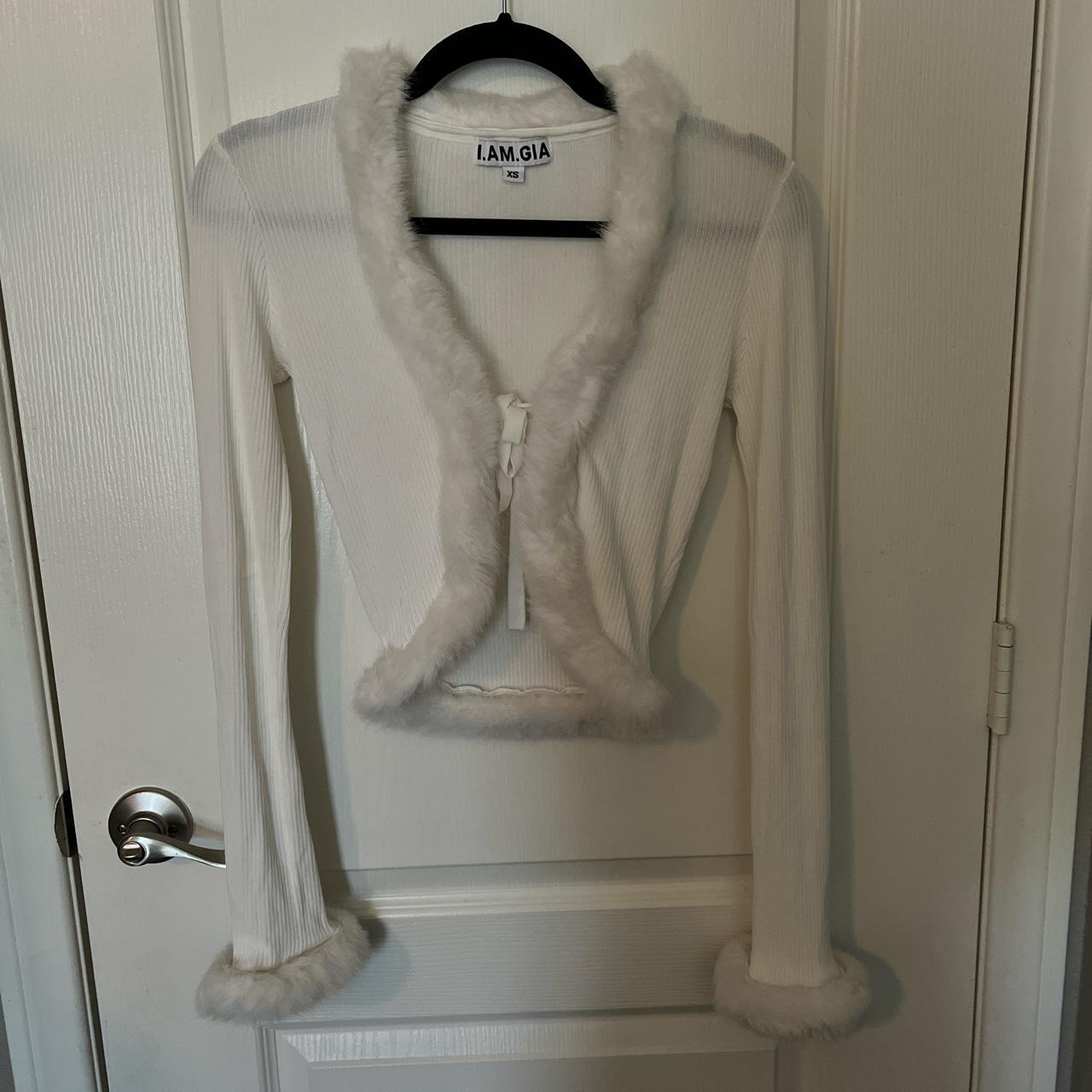 I. AM. GIA White fur top barely worn super... - Depop
