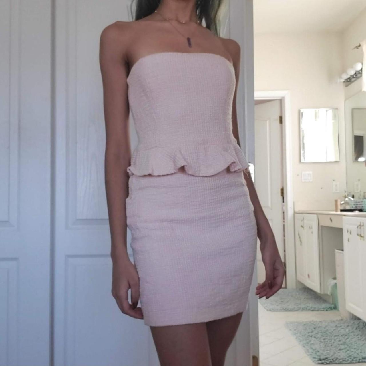 🌸 Pastel Coral Peplum Bodycon Glam Dress Size: S... - Depop