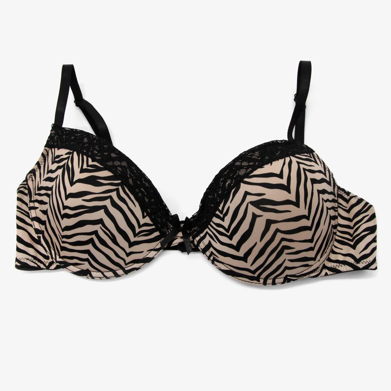 Animal Print Bra 🐆 Very lovely lace detail and... - Depop
