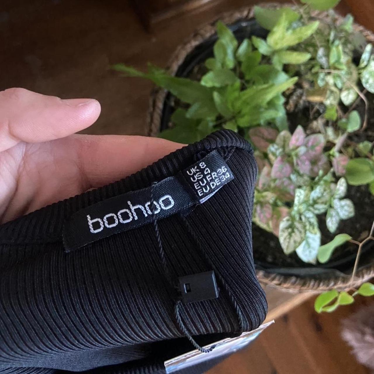 BRAND NEW boohoo pencil dress Very stretchy material... | Depop