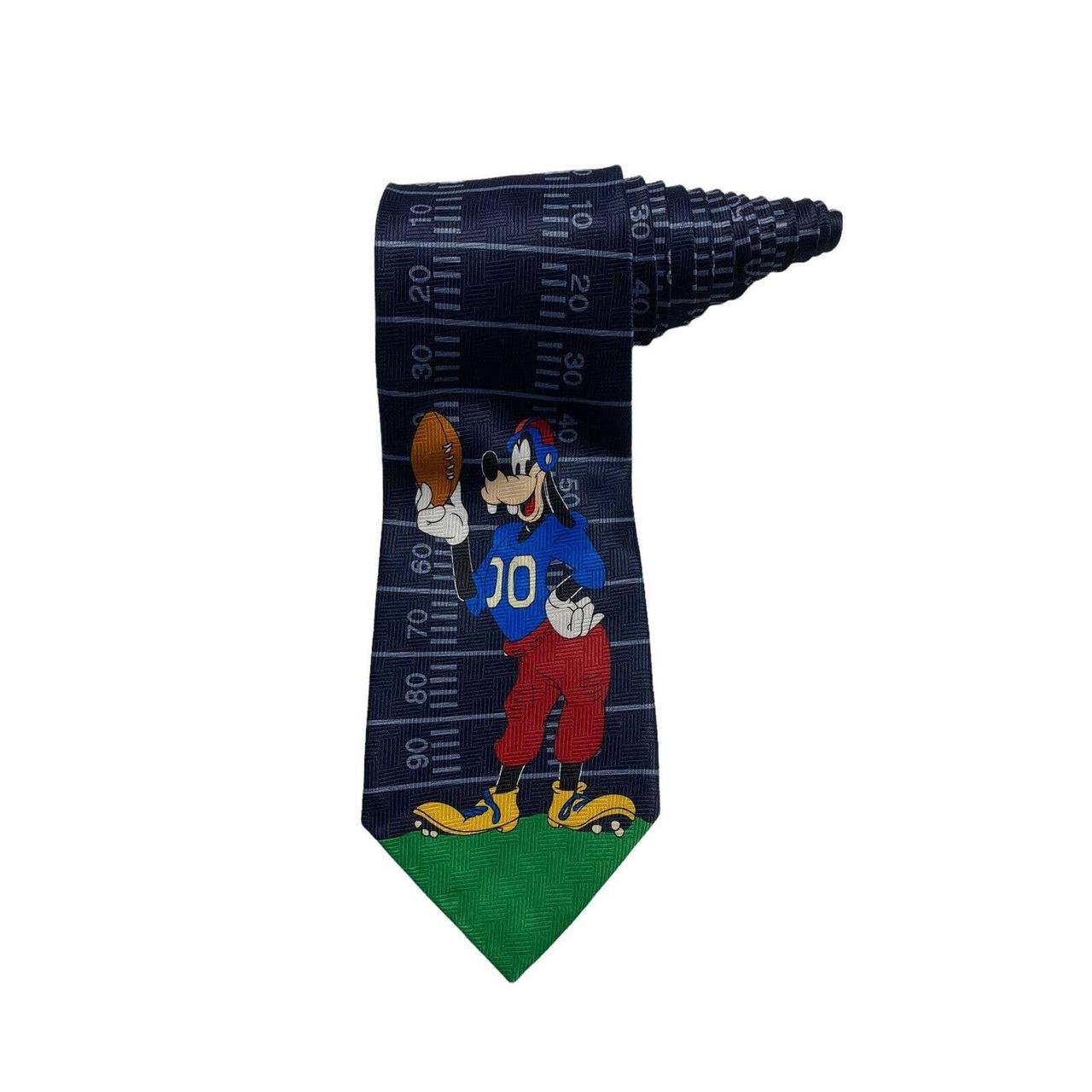 Disney Mickey Unlimited Goofy Football Field Vintage... - Depop