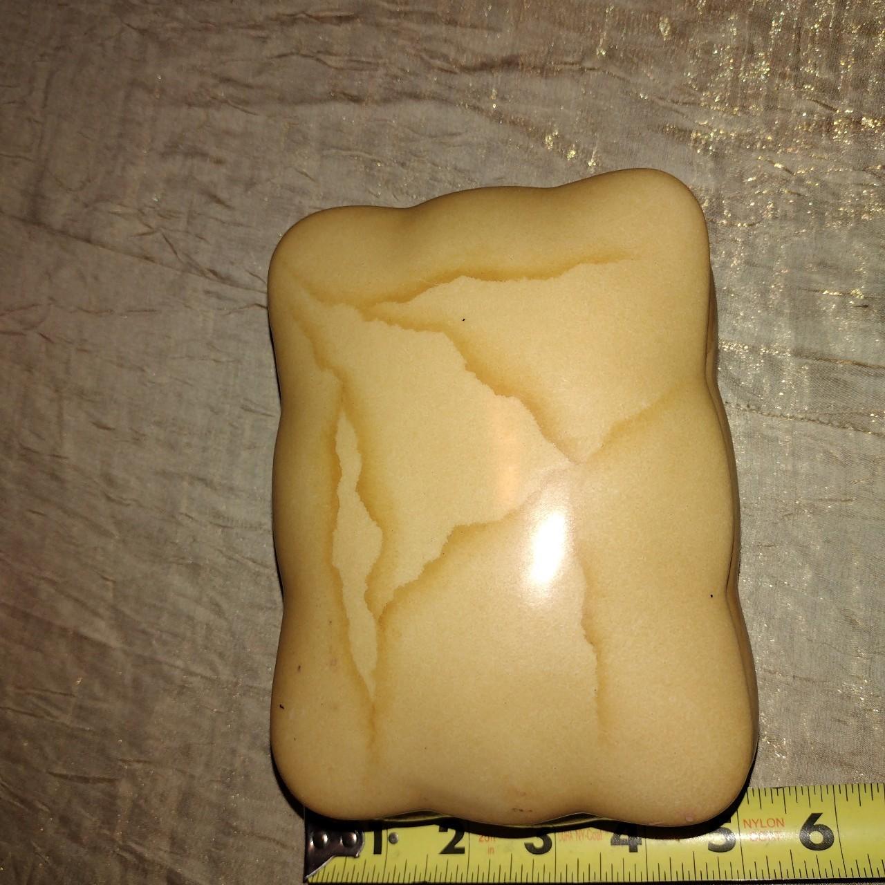 CUTE PORCELAIN TRINKET BOX. Rare find. Vintage Amita... - Depop