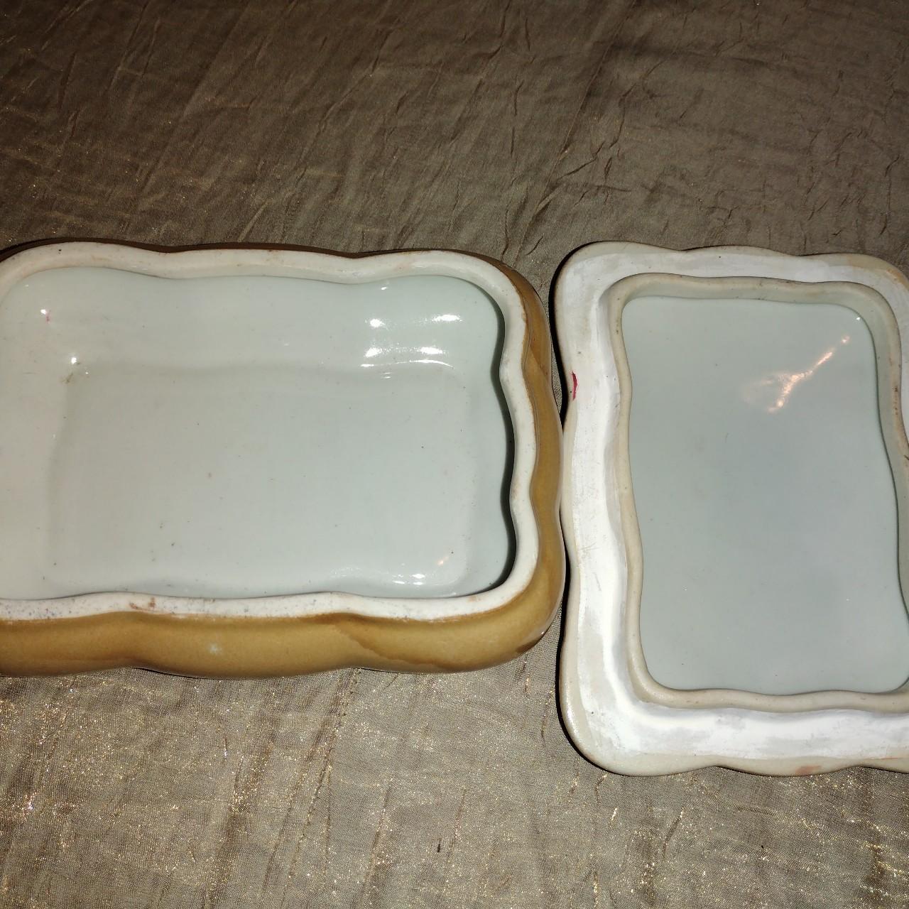 CUTE PORCELAIN TRINKET BOX. Rare find. Vintage Amita... - Depop