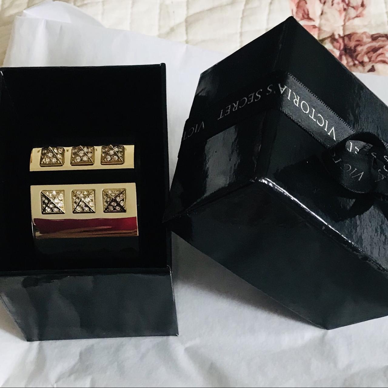 Victoria Secret handcuff bracelet easy to put it on... - Depop