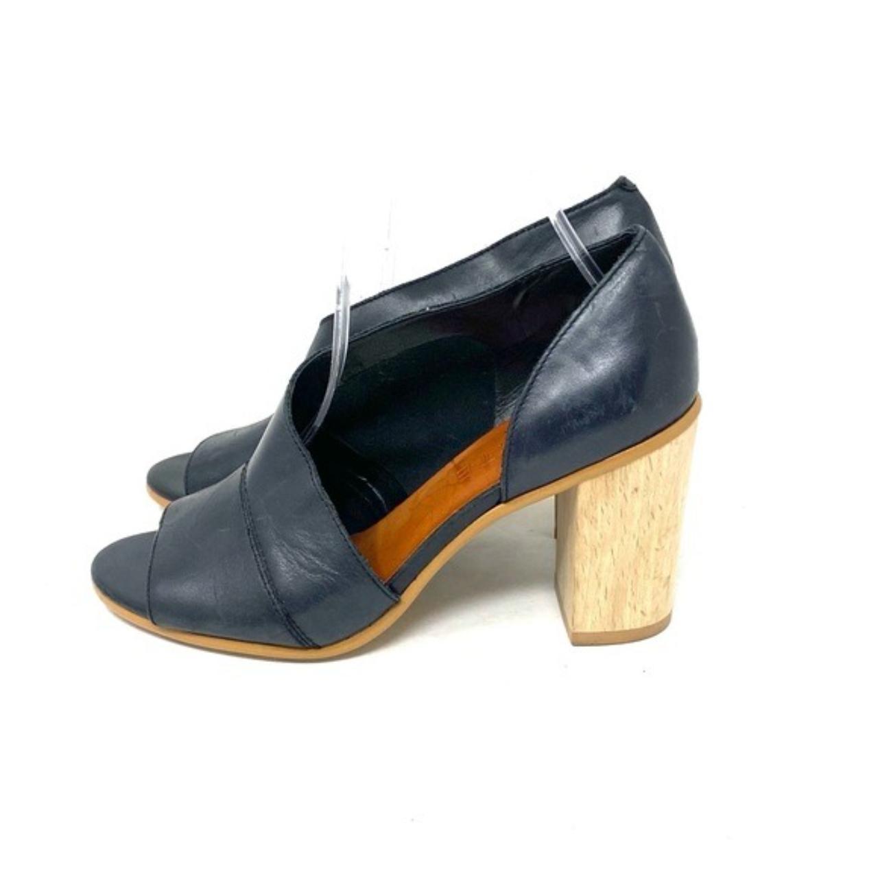 1. State black leather Amble sandals. Women's size... - Depop