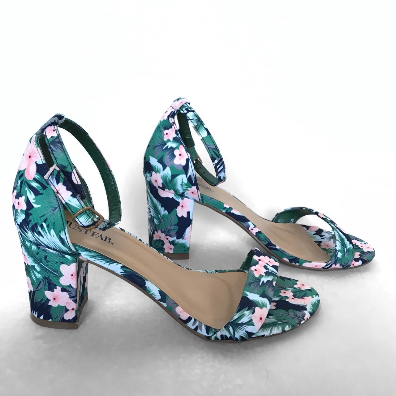 🌴🗿 Summer tiki party 🗿🌴heeled sandals “Justfab”... - Depop