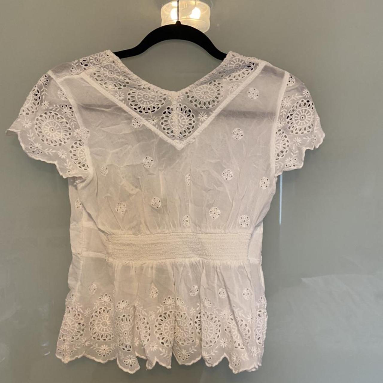 Free People Yours Truly White Eyelet top Good condition - Depop