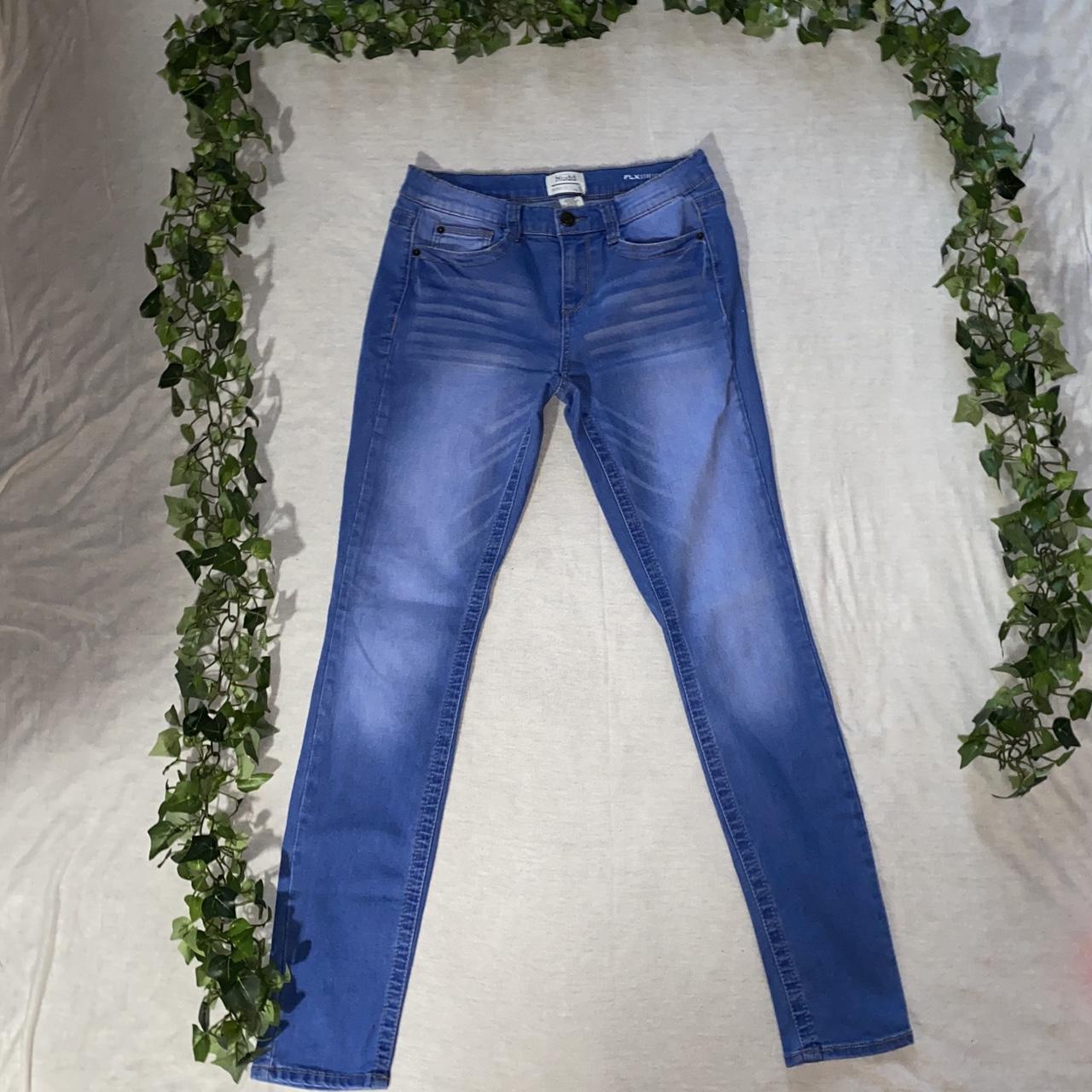 Mudd brand FLX Stretch skinny jeans •size 5 •64%... - Depop