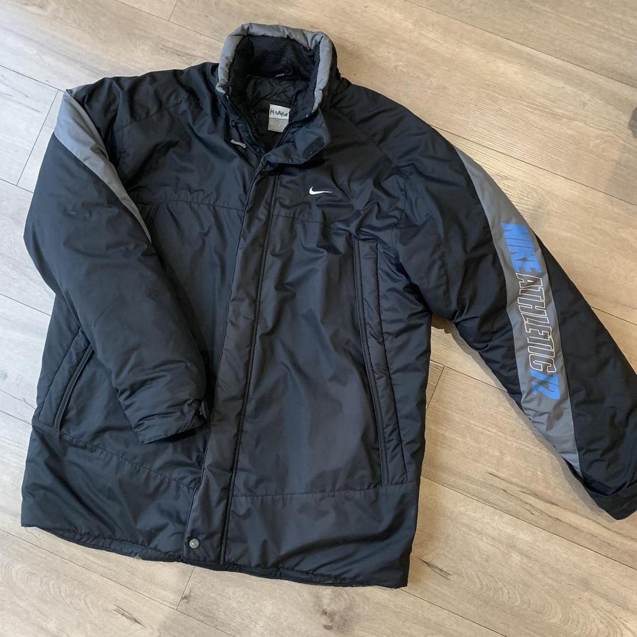 Nike Men's Black and Blue Jacket | Depop