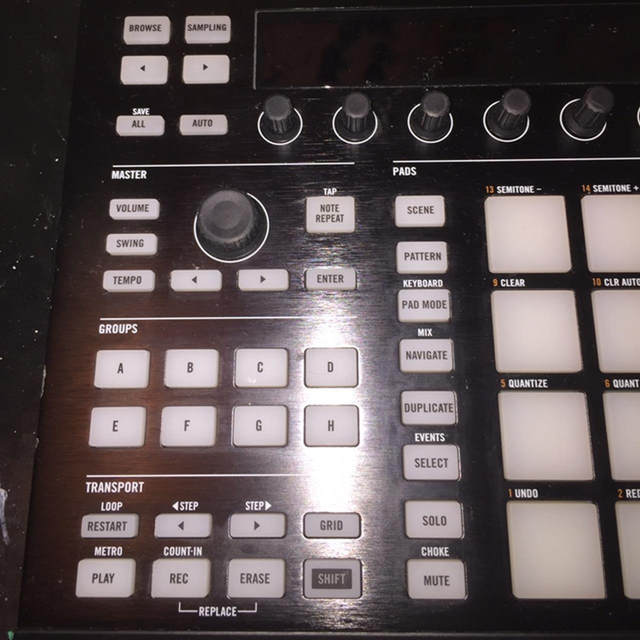 Maschine mk2 drum machine Comes with install disc... - Depop