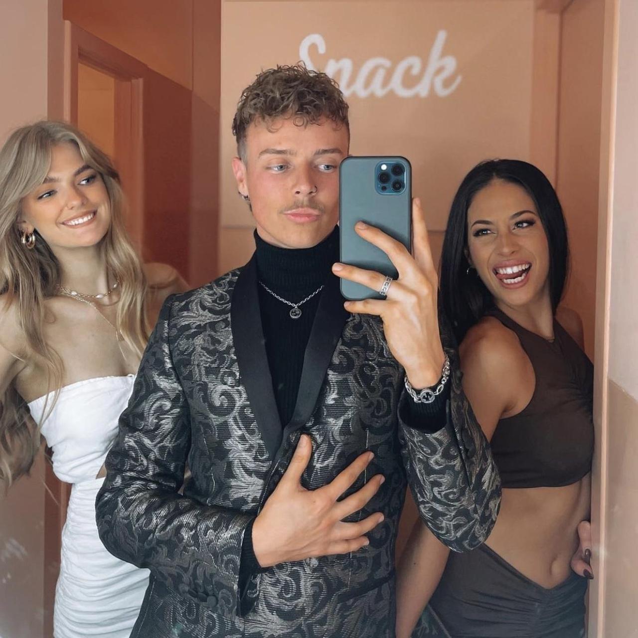 BLAQ statement baroque blazer Gold metallic like... - Depop